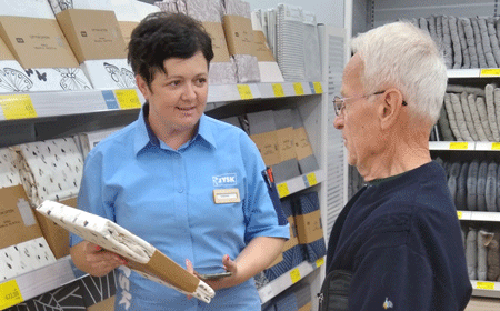 A Store Manager with a successful attitude | GOJYSK.com